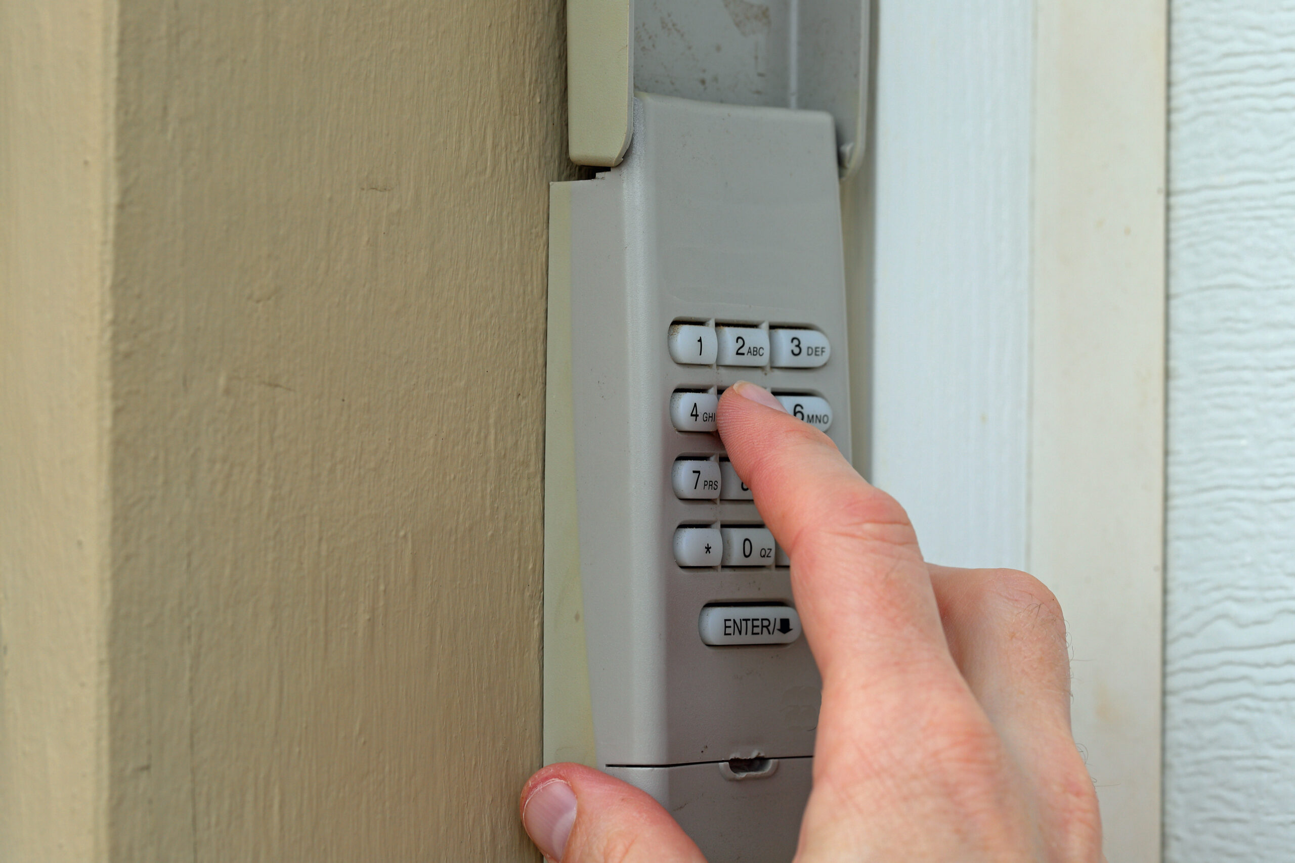 Garage Door Keypad Troubleshooting Guide for Floridians